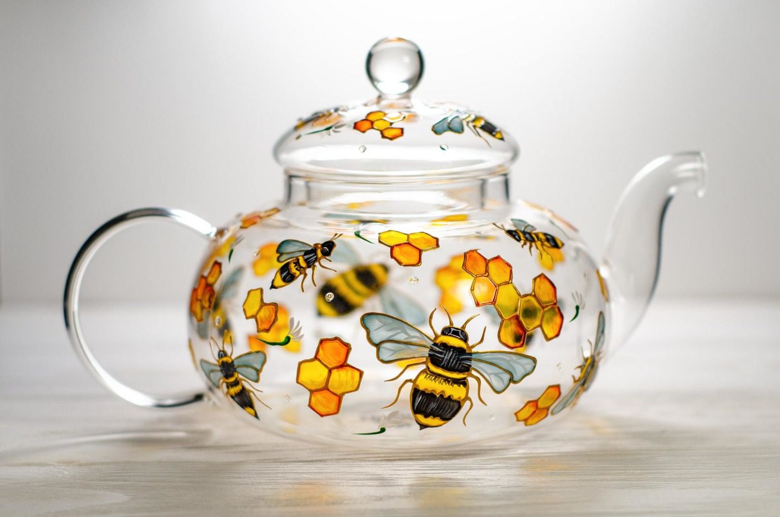 40 Gifts For Bee Lovers That Are A Real Buzz in 2023 - giftlab